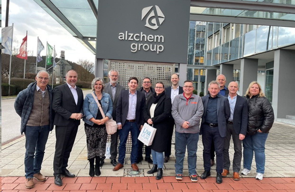 Besuch von Maria Noichl und der Trostberger SPD bei der AlzChem Group ...